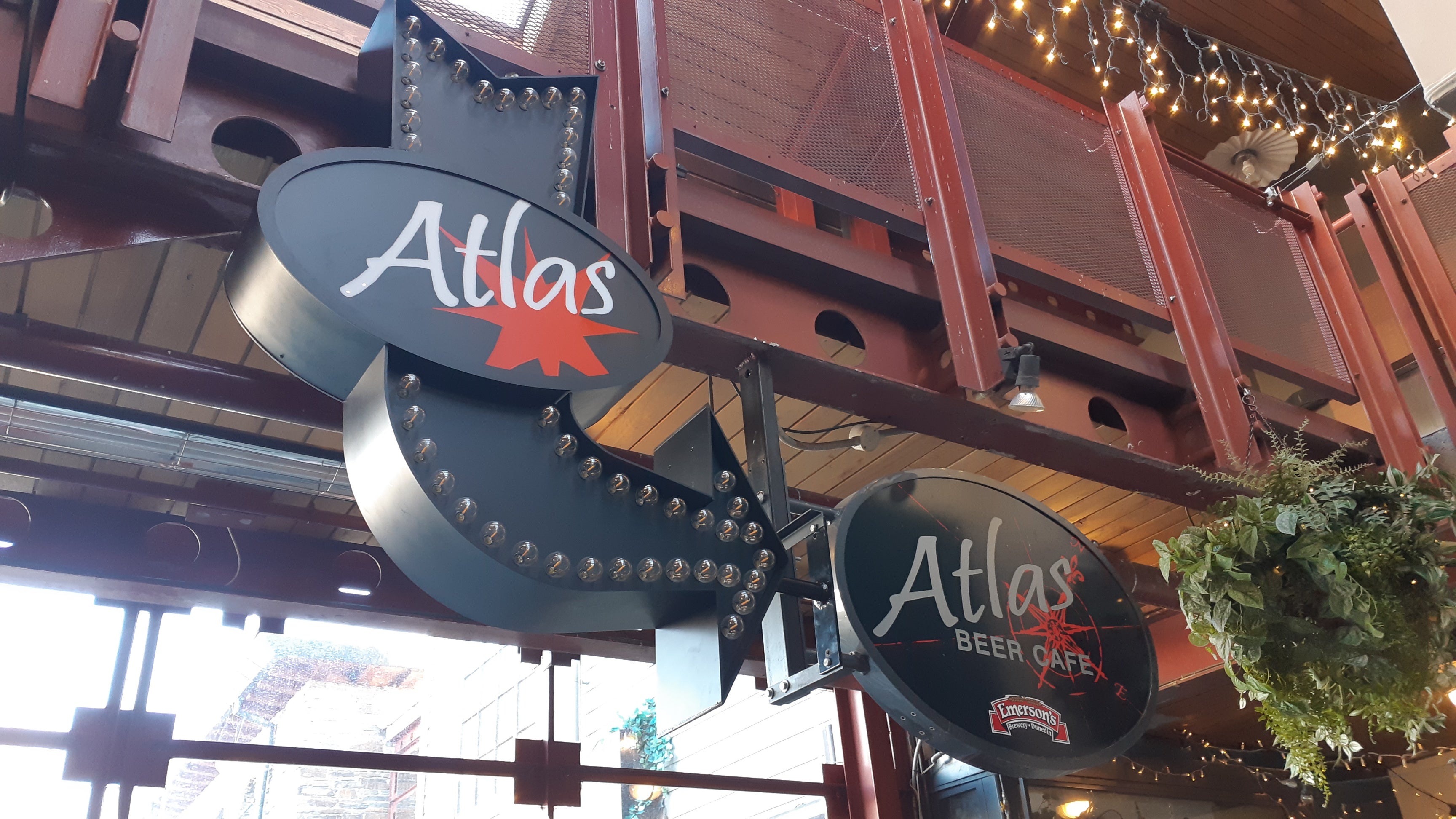 Atlas Beer Cafe Queenstown - Sign Advertising – Love Your Lights